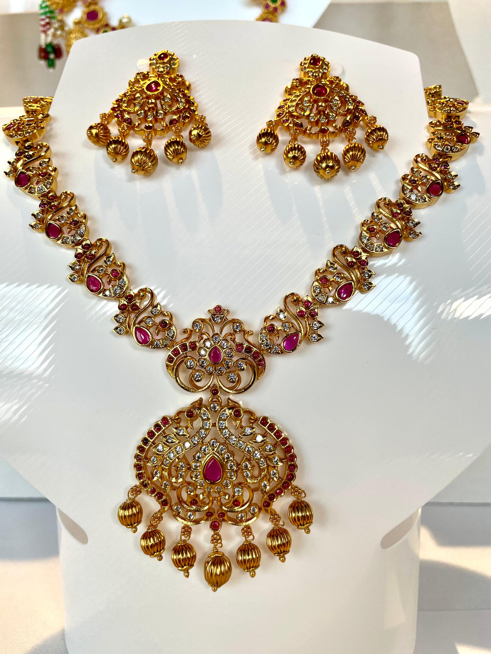 Buy Certified Gemstone, Emerald, Sapphire, Beads online | 9Gems